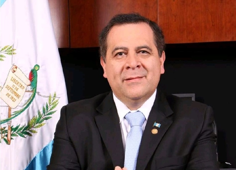 Luis Velásquez y la atracción de inversiones en América Latina