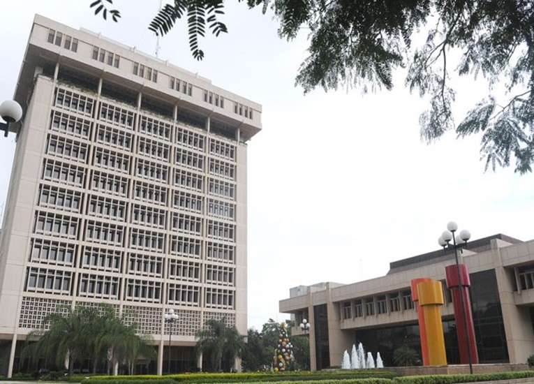 Reservas del BCD bajan en US$2,072 millones