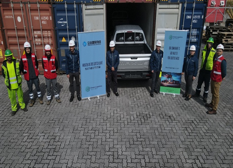 Transporte de vehículos en contenedor: una solución estratégica